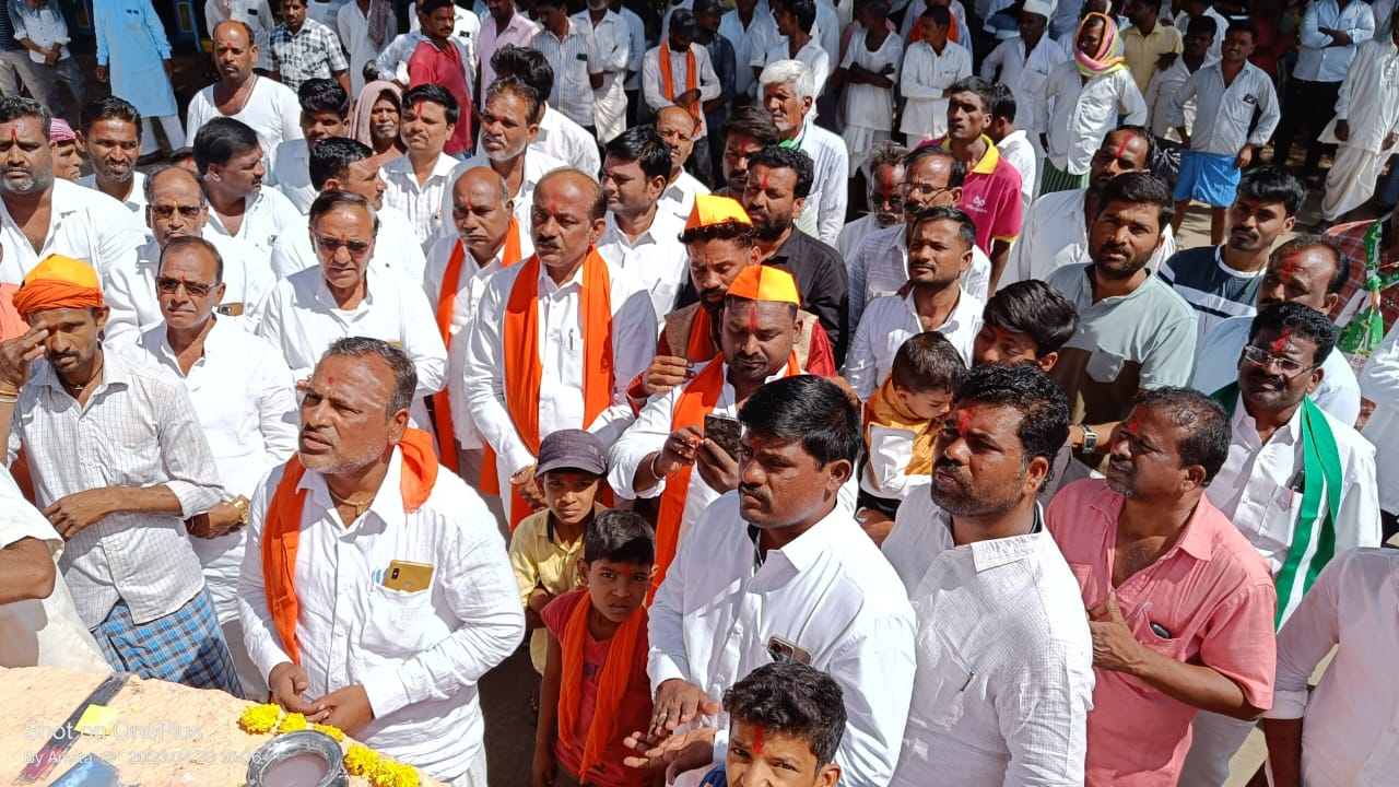 ಬಿಳವಾರ ಗ್ರಾಮಸ್ಥರಿಂದ ಬಸವ ಜಯಂತಿ ಆಚರಣೆ - Karunada Kanda