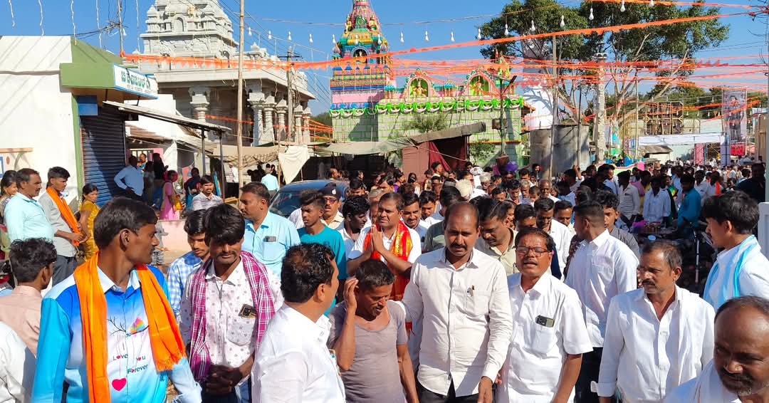 ಸುಗ್ಗಿ ಹಬ್ಬದ ( ಸಂಕ್ರಾಂತಿ ಹಬ್ಬದ ) ಸಂಕೇತವಾಗಿ ಗ್ರಾಮ ದೇವತೆಗಳ ಮಹೋತ್ಸವ ...